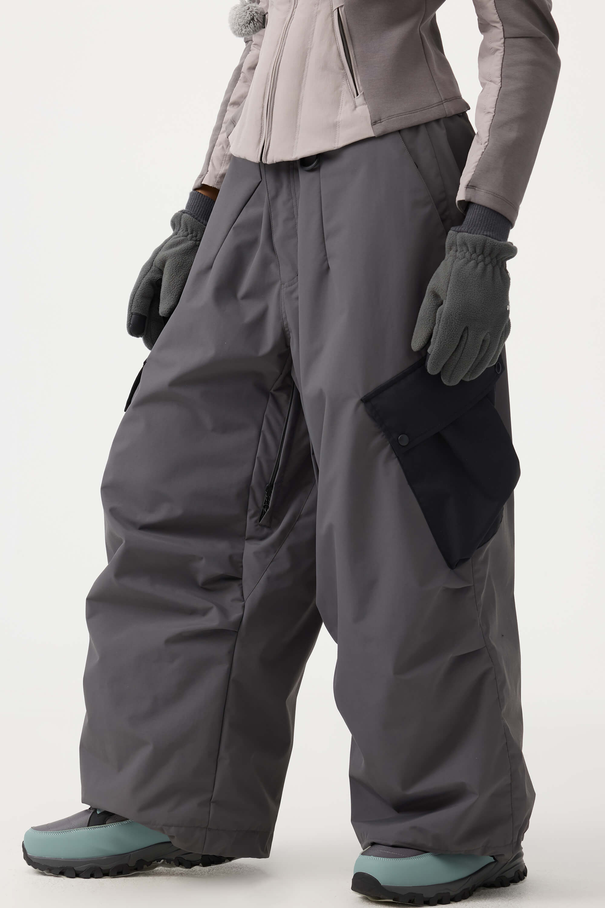 Women's Dark Gray Baggy Color-Blocked Cargo Pocket Snow Pants – GSou Snow