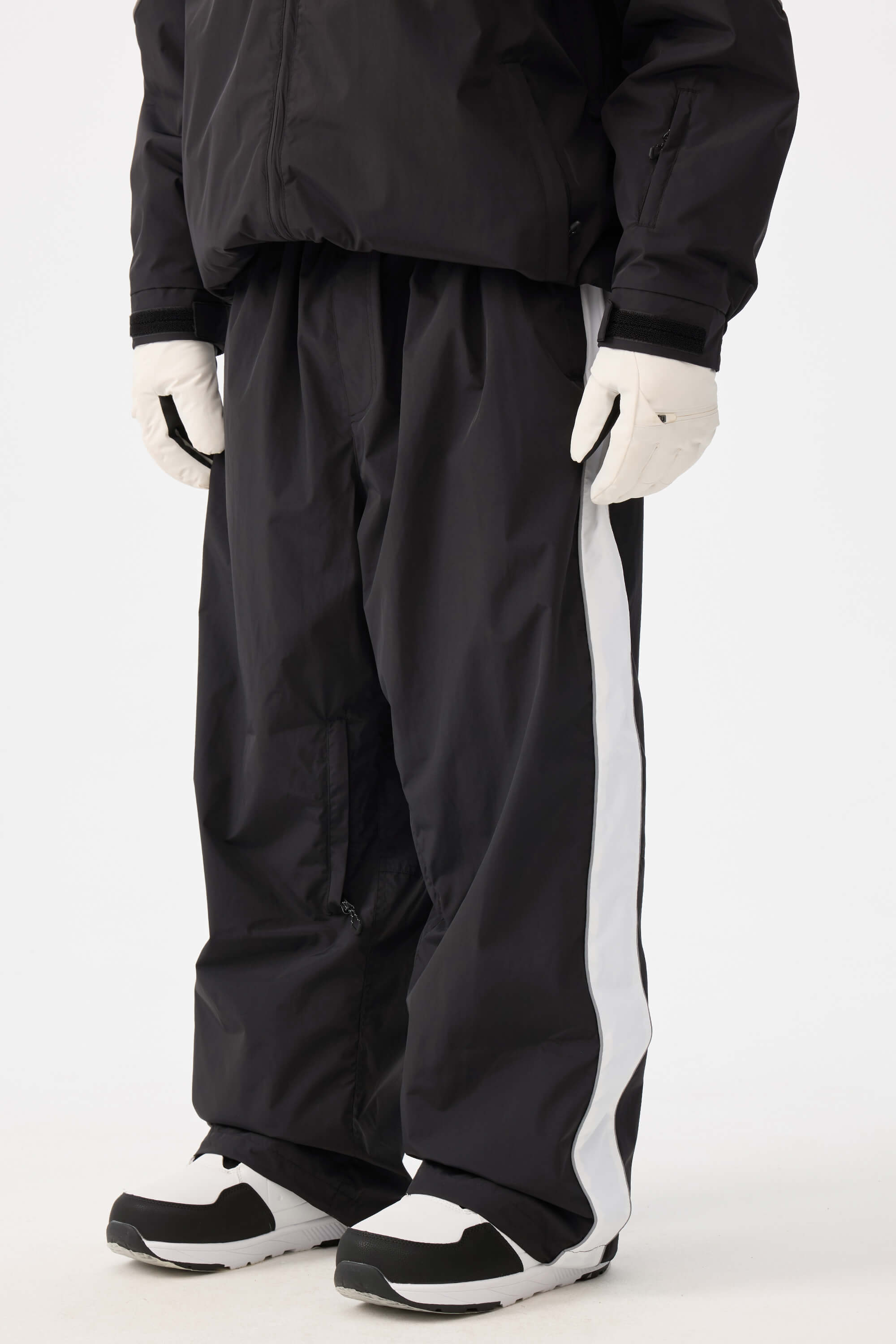 Herre svarte retro treningsbukser med striper og baggy snø – GSou Snow